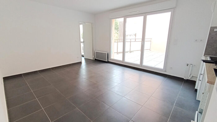 Appartement 2 pièces à Marseille 13ème, Saint-Mitre, à louer