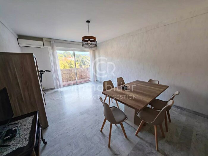 Appartement à louer - Carnot, Cannes - 2 pièces - 1 chambre
