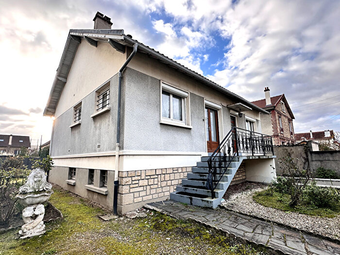 Maison à vendre - Franconville, Vieux Marché - 6 pièces - 5 chambres