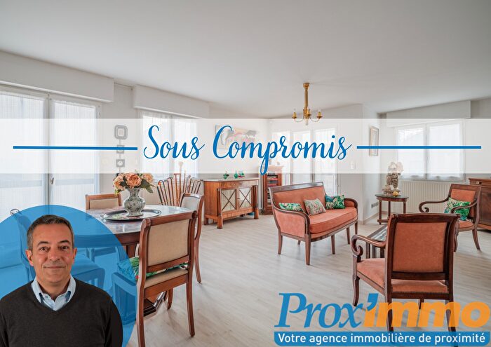 Appartement à vendre - Voiron, Centre-ville, Gare - 3 pièces - 2 chambres