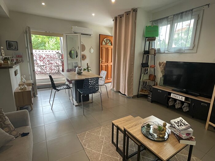 Appartement à vendre - Vence, La Sine, La Plus Basse Sine - 3 pièces - 2 chambres