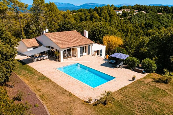 Saint-Paul-en-Forêt : Maison 5 pièces à vendre