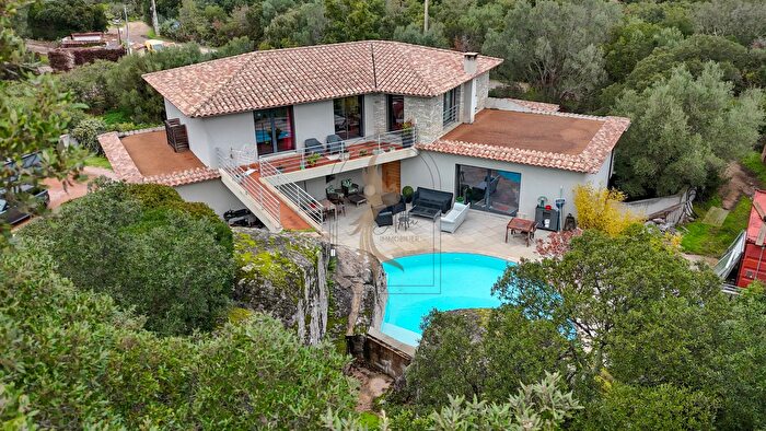 Maison à vendre - Porto-Vecchio - 8 pièces - 6 chambres