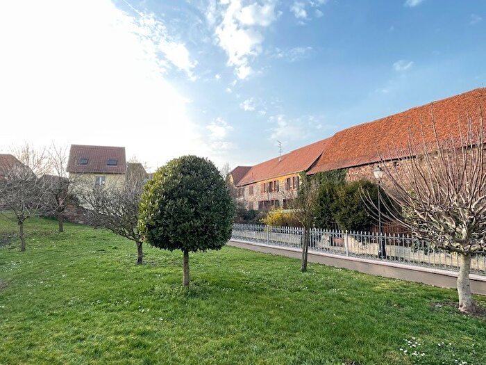 Maison à louer - Sainte-Croix-en-Plaine - 5 pièces - 3 chambres