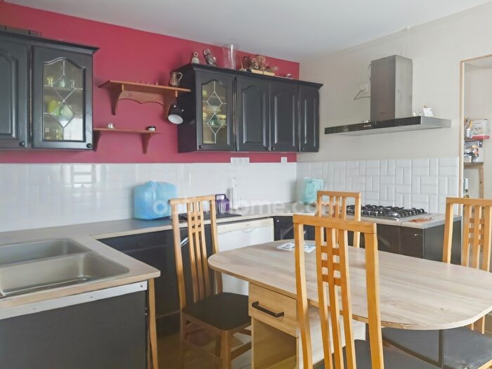 Maison à vendre - Celles-sur-Durolle - 4 pièces - 2 chambres