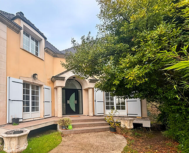 Maison à vendre - Bièvres - 6 pièces - 4 chambres