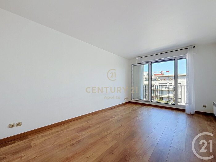 La Madeleine, Grand Boulevard : Appartement 2 pièces à louer