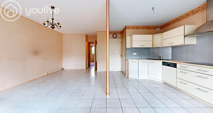 Maisons à vendre et appartements à louer - 1