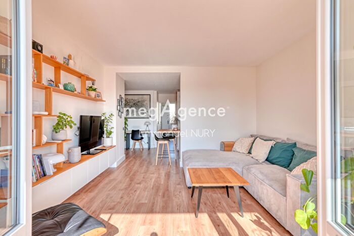 Appartement à vendre - Tassin-la-Demi-Lune, Charles de Gaulle - 3 pièces - 2 chambres