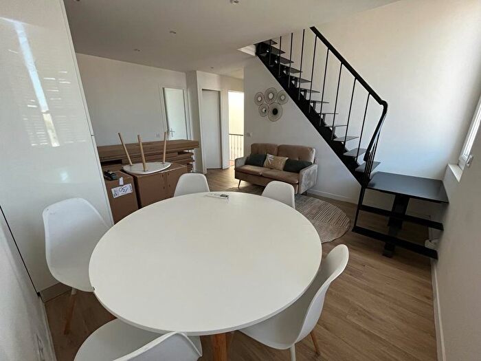 Appartement à louer - Marseille e , Belle de Mai - 3 pièces - 2 chambres