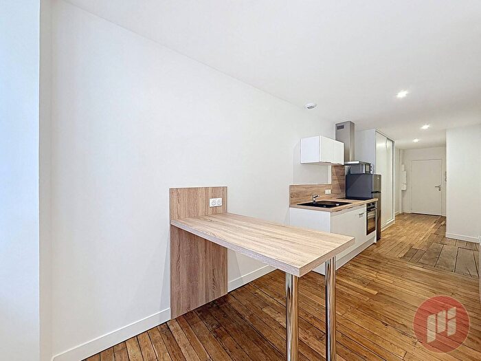 Appartement à louer - Arsonval, Brive-la-Gaillarde - 2 pièces - 1 chambre