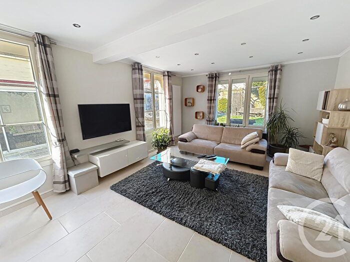 Maison à vendre - Ay - 8 pièces - 5 chambres