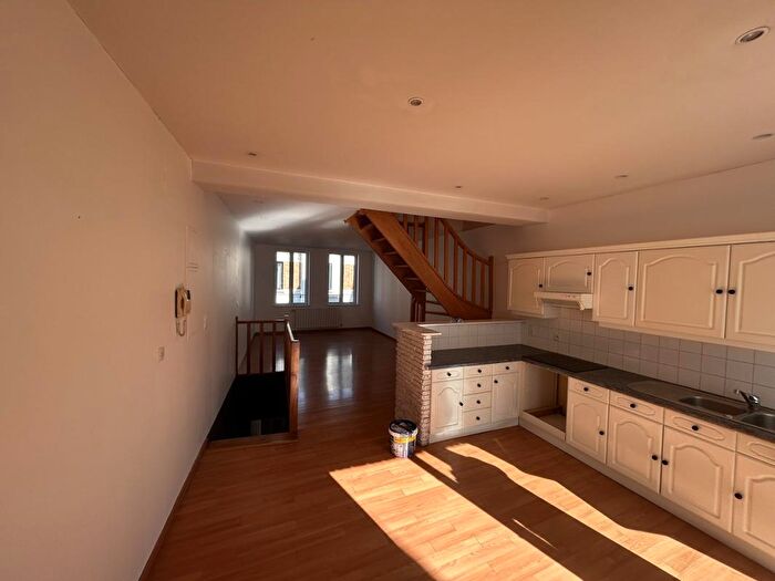 Appartement à louer - Béthune, Centre-ville - 5 pièces - 4 chambres