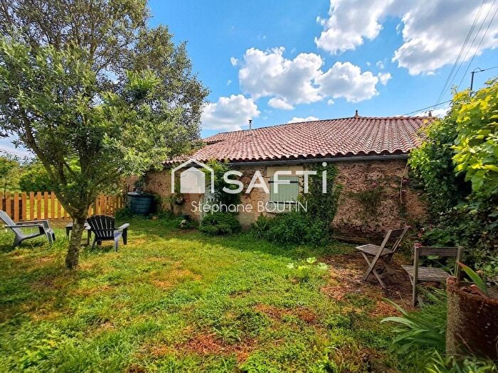 Mouilleron-en-Pareds : Maison 5 pièces à vendre