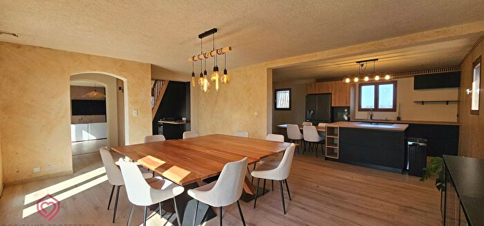 Maison à vendre - Beaumont-sur-Lèze - 8 pièces - 5 chambres