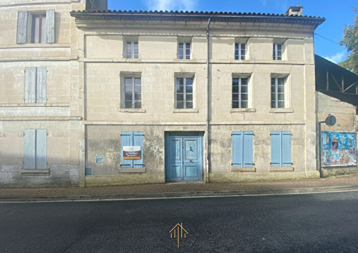 Maison à vendre - Chalais - 4 pièces - 2 chambres