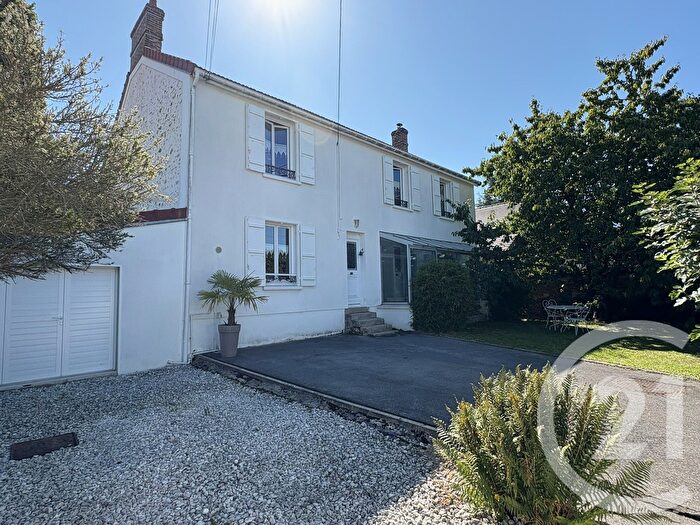 Maison à vendre - Crécy-la-Chapelle - 6 pièces - 4 chambres