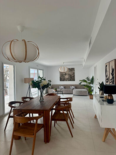 Appartement à vendre - Marseille e , Saint-Giniez - 5 pièces - 4 chambres