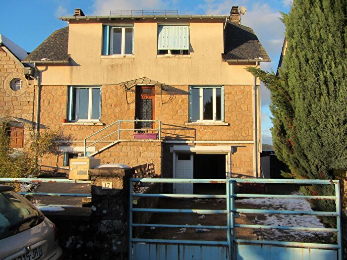 Maison à vendre - Égletons - 9 pièces - 4 chambres