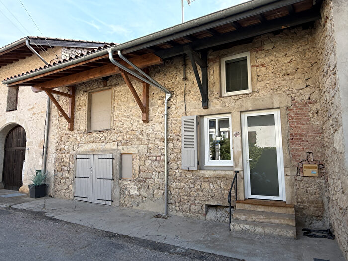 Maison 2 pièces à Poncin, à vendre