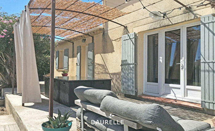 Châteaurenard, Barret, Lonnes, La Crau : Maison 6 pièces à louer