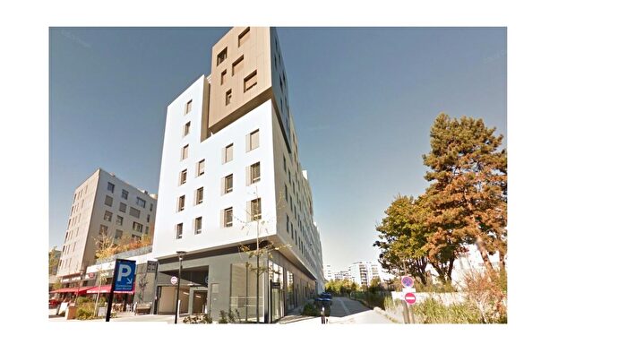 Appartement à louer - Vélizy-Villacoublay, Golf - 3 pièces - 2 chambres