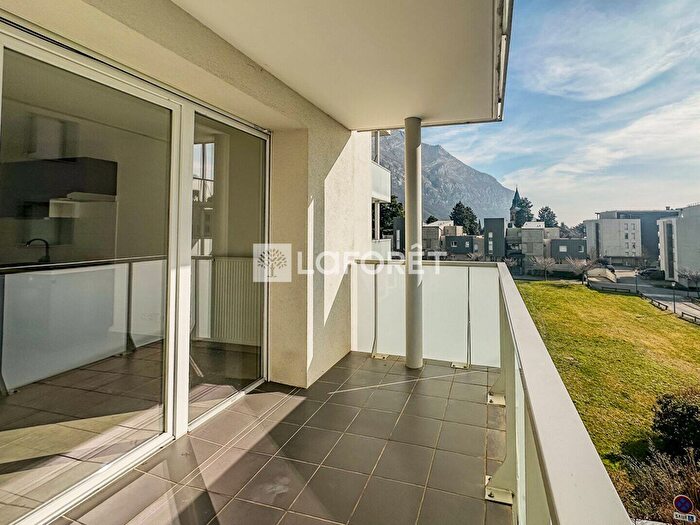 Appartement à louer - Barnave-Saint Robert, Saint-Égrève - 2 pièces - 1 chambre