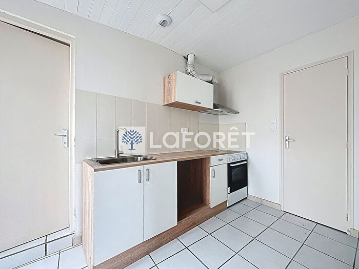 Maison à louer - Moncoutant - 4 pièces - 2 chambres