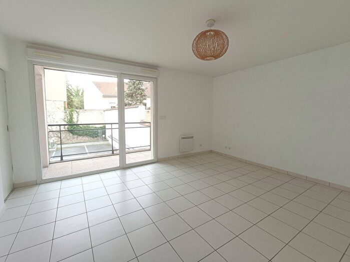 Appartement à louer - Barbâtre-Saint Remy-Verrerie, Reims - 3 pièces - 2 chambres