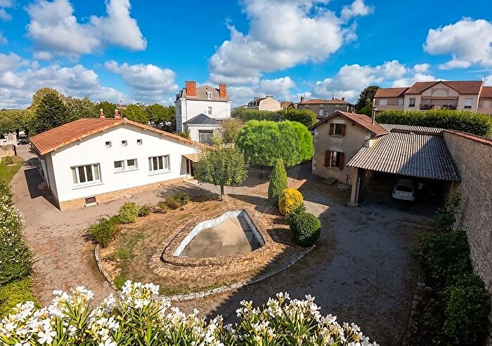 Saint-Junien : Maison 5 pièces à vendre