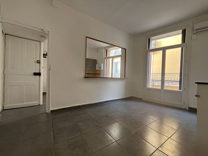 Appartement à louer - Béziers, Centre-ville, Palais des Congrès, Garibaldi, Gambetta - 1 pièce