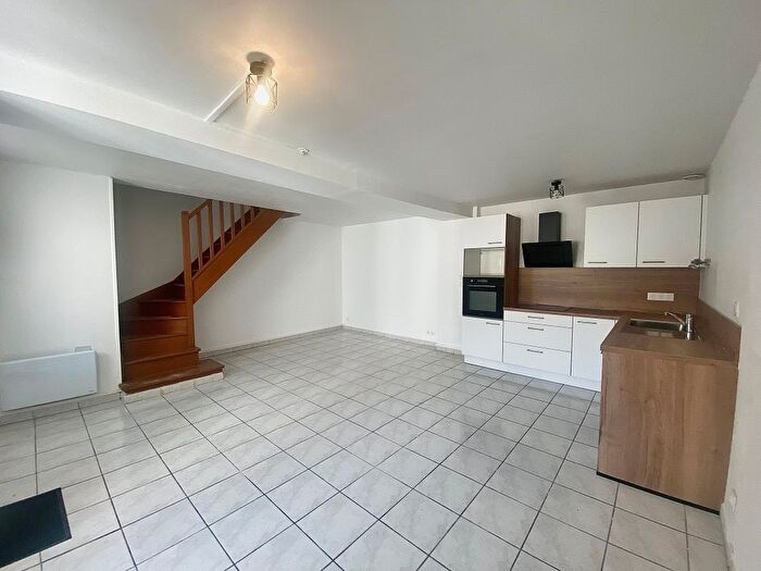 Mennecy, Centre-ville, Gare, Châtries, Château, Bel-Air - Appartement 2 pièces à louer