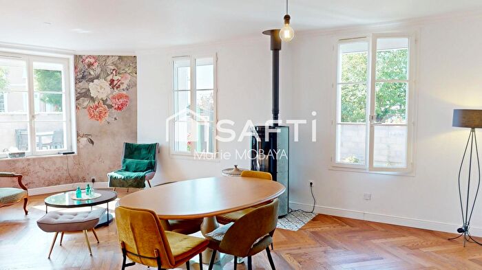 Maison à vendre - Saint-Yzan-de-Soudiac - 6 pièces - 5 chambres