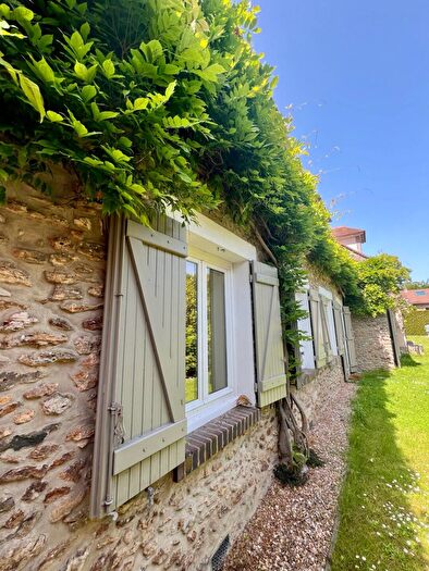 Grosrouvre : Maison 7 pièces à louer