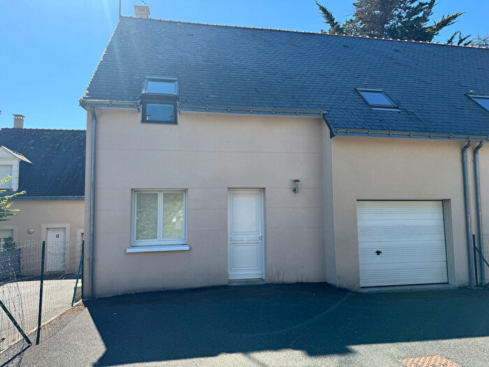 Maison à vendre - Briollay - 6 pièces - 4 chambres