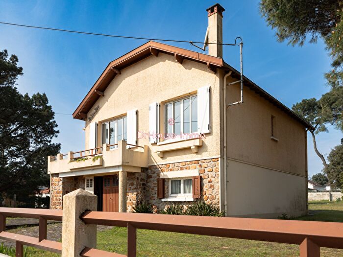 Maison 4 pièces à vendre à Saint-Brevin-les-Pins, Centre-ville, Stade