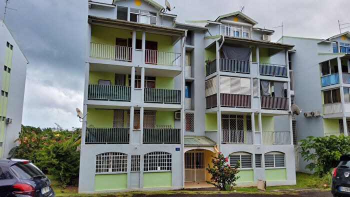 Appartement à vendre - Baie-Mahault - 3 pièces - 2 chambres