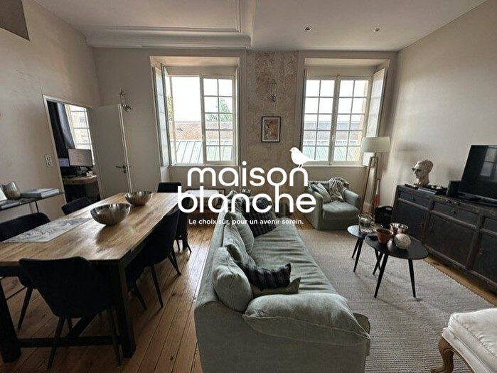 Bordeaux, Saint-Christoly : Appartement 3 pièces à louer
