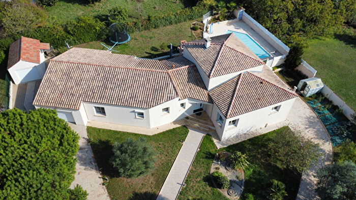 Maisons à vendre et appartements à louer - 1