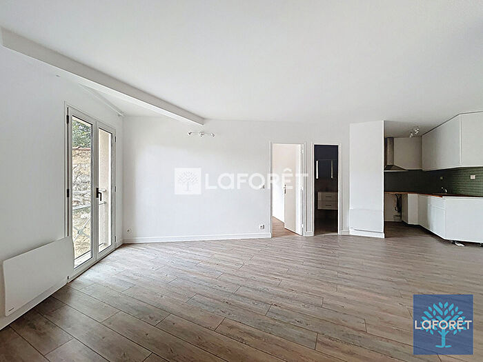 Appartement à louer - Corbeil-Essonnes, Centre-ville - 2 pièces - 1 chambre