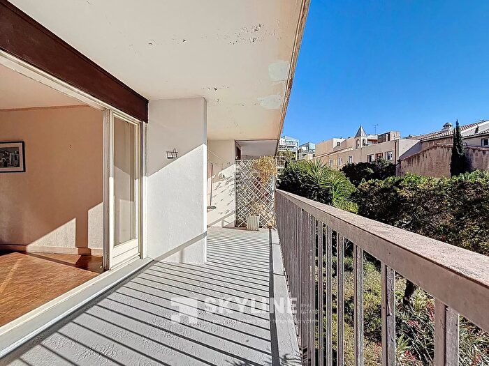 Appartement à vendre - Marseille er , Saint-Charles - 4 pièces - 3 chambres