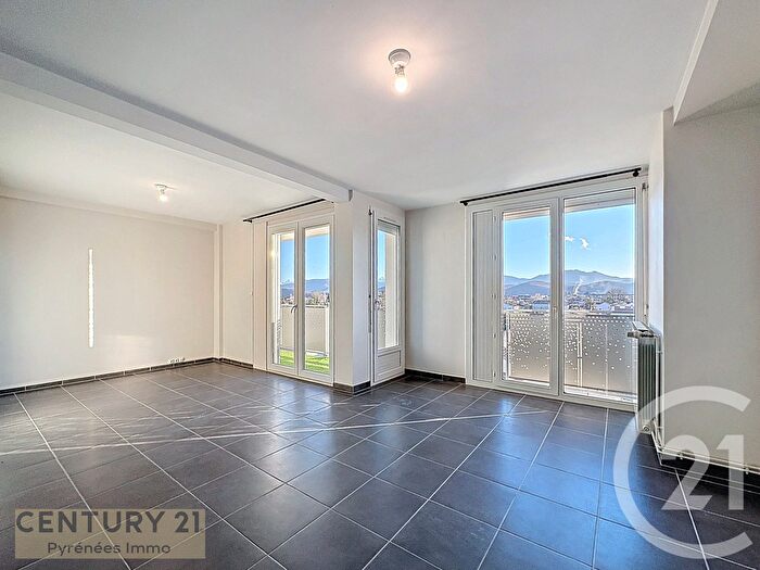 Appartement à louer - Saint-Gaudens - 4 pièces - 3 chambres