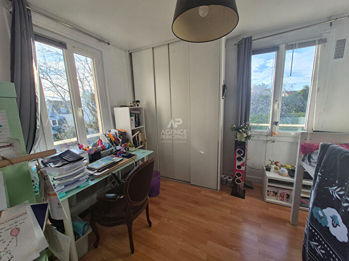 Saint-Germain-en-Laye, Centre-ville, Quartiers forestiers : Appartement 2 pièces à vendre