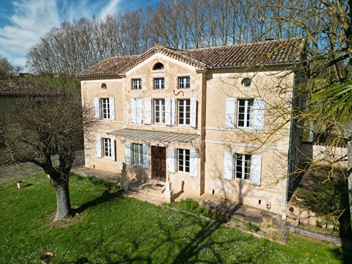 Maison à vendre - Montestruc-sur-Gers - 8 pièces - 7 chambres