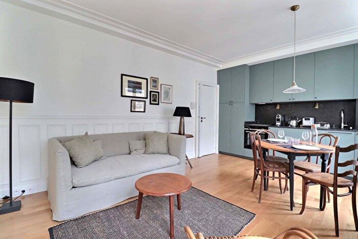 Appartement à louer - Saint Germain des Prés, Paris ème arrondissement - 1 pièce