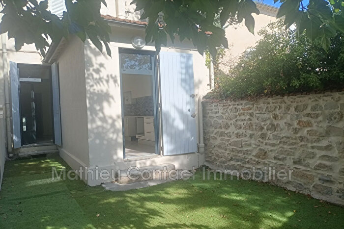 Appartement à louer - Nîmes, Feuchères - 2 pièces - 1 chambre