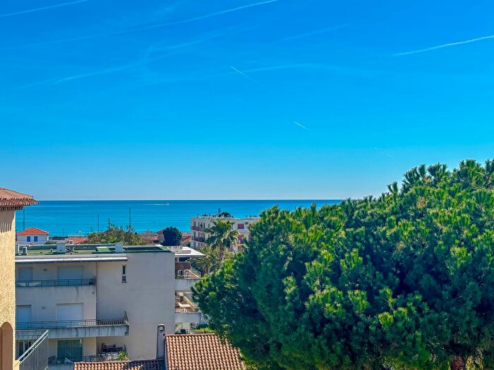 Appartement à vendre - Antibes, Rastines, Super Antibes, Laval, La Fontonne - 3 pièces - 2 chambres