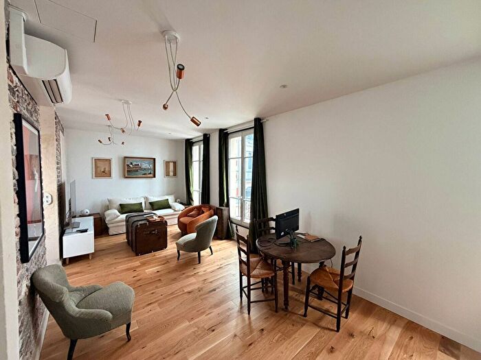 Appartement à louer - Legendre-Lévis, Paris ème arrondissement - 3 pièces - 1 chambre