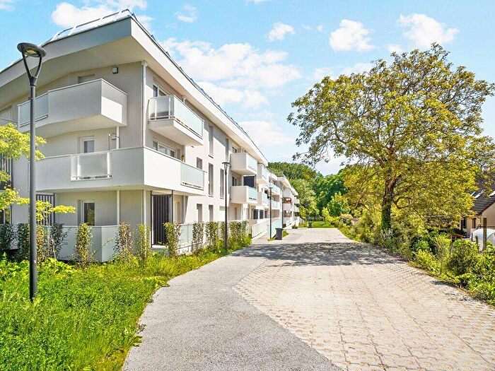 Appartement à louer - Centre Bourg, Épône - 2 pièces - 1 chambre