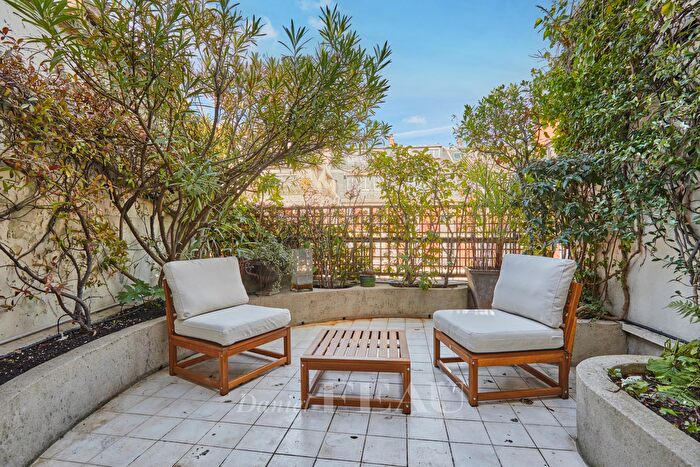 Appartement à vendre - Paris e , Passy, Maison de la Radio, Muette-Sud - 3 pièces - 2 chambres